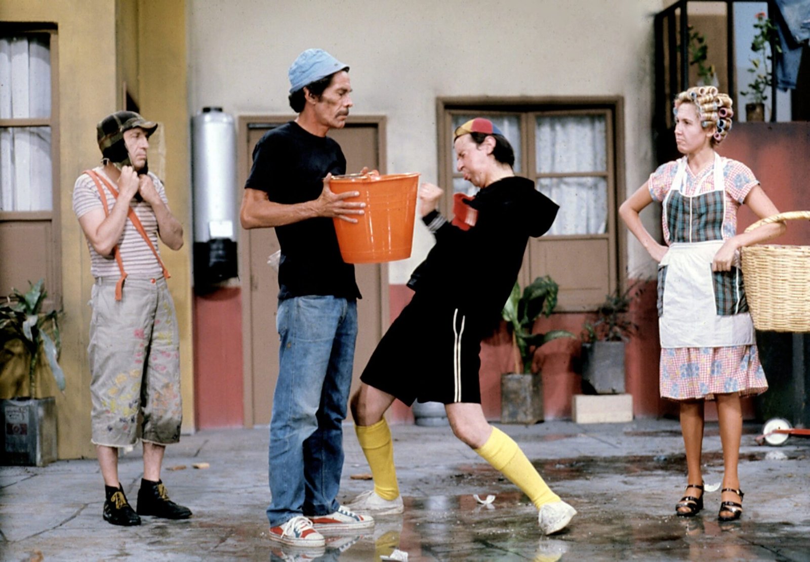 l Chavo del 8: Un Icono de la Cultura Popular Latinoamericana Regresa a ...
